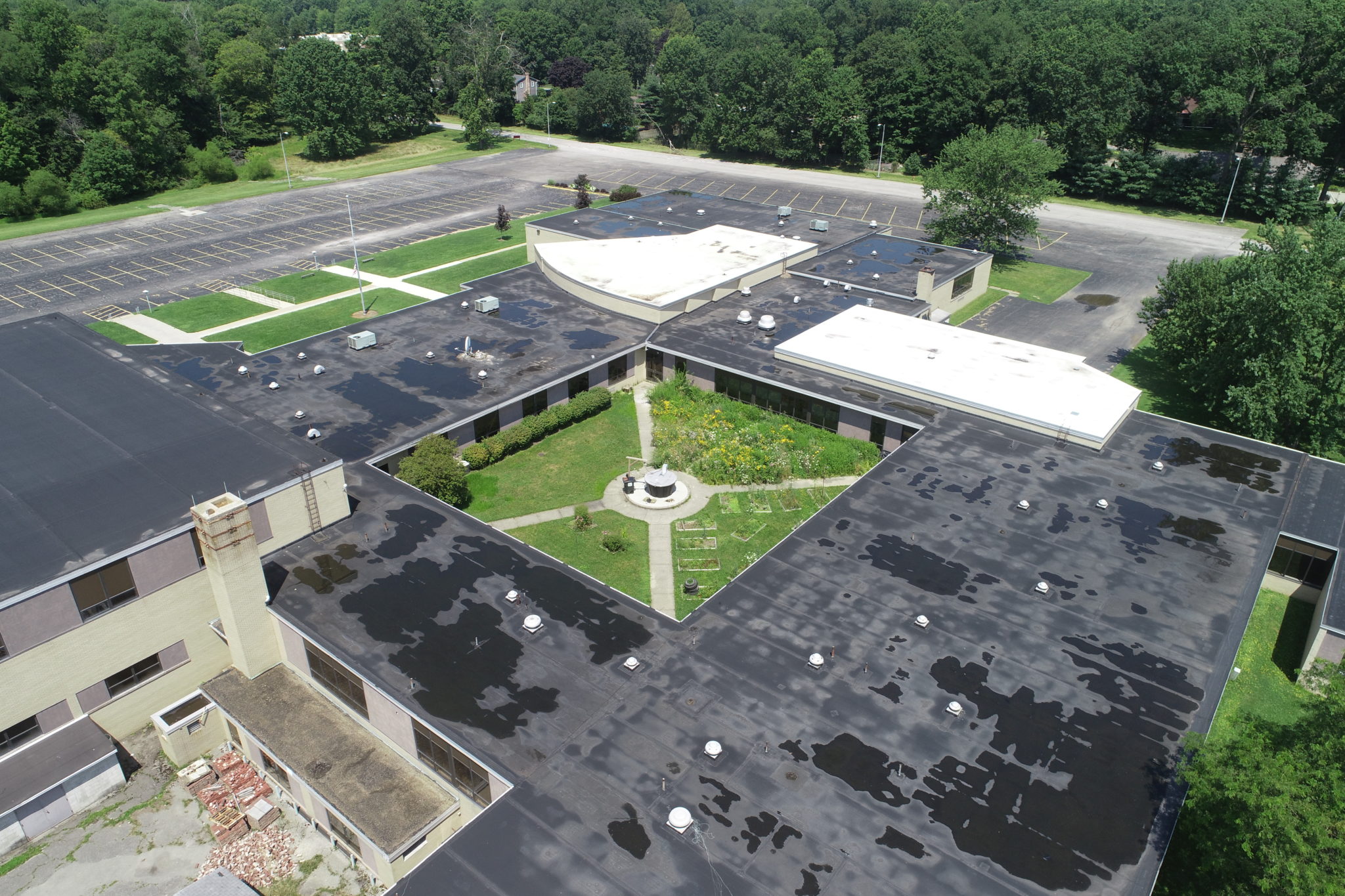 Case Study - Glenwood Middle Re-Roof - TEMA Roofing Services